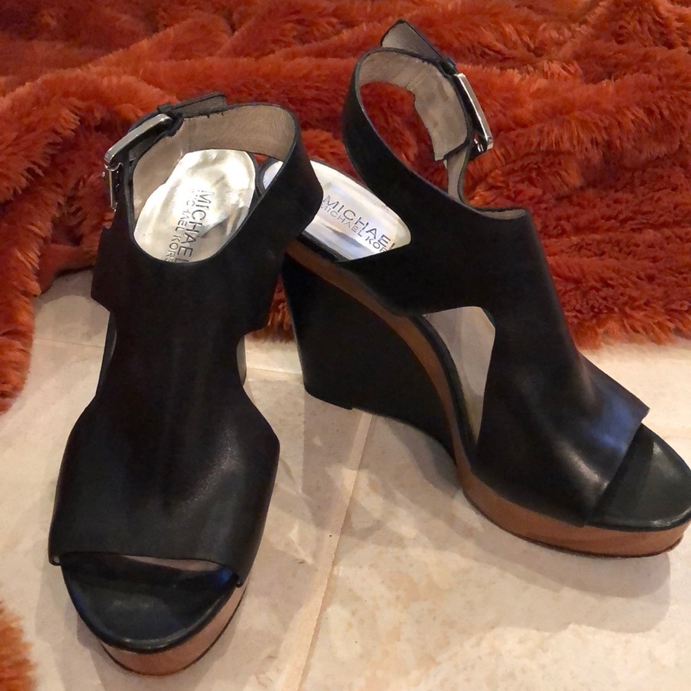 Mk Leather & Stacked Wedge Wood Look Trim Sandals - Gem